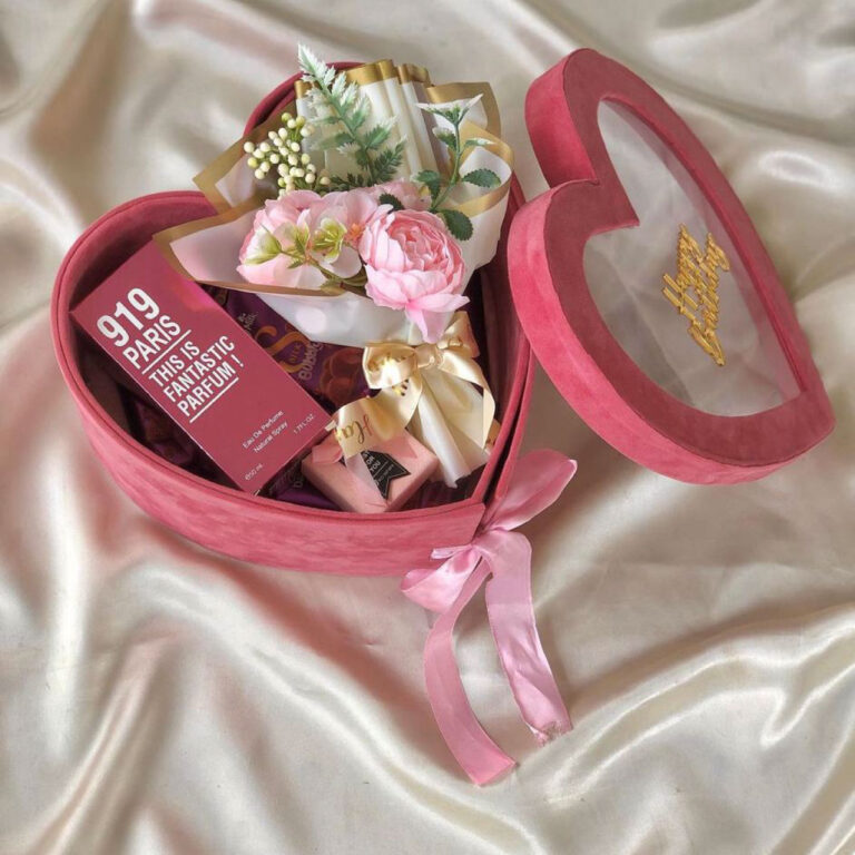 Best Gift Shops Near Me | Customized Birthday & Corporate Gifts